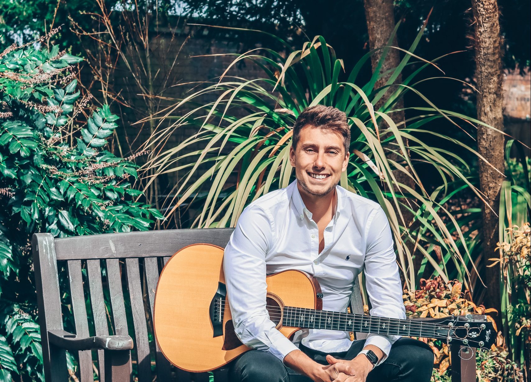 Matt Bate: guitar/singing tutor, studio producer, professional musician